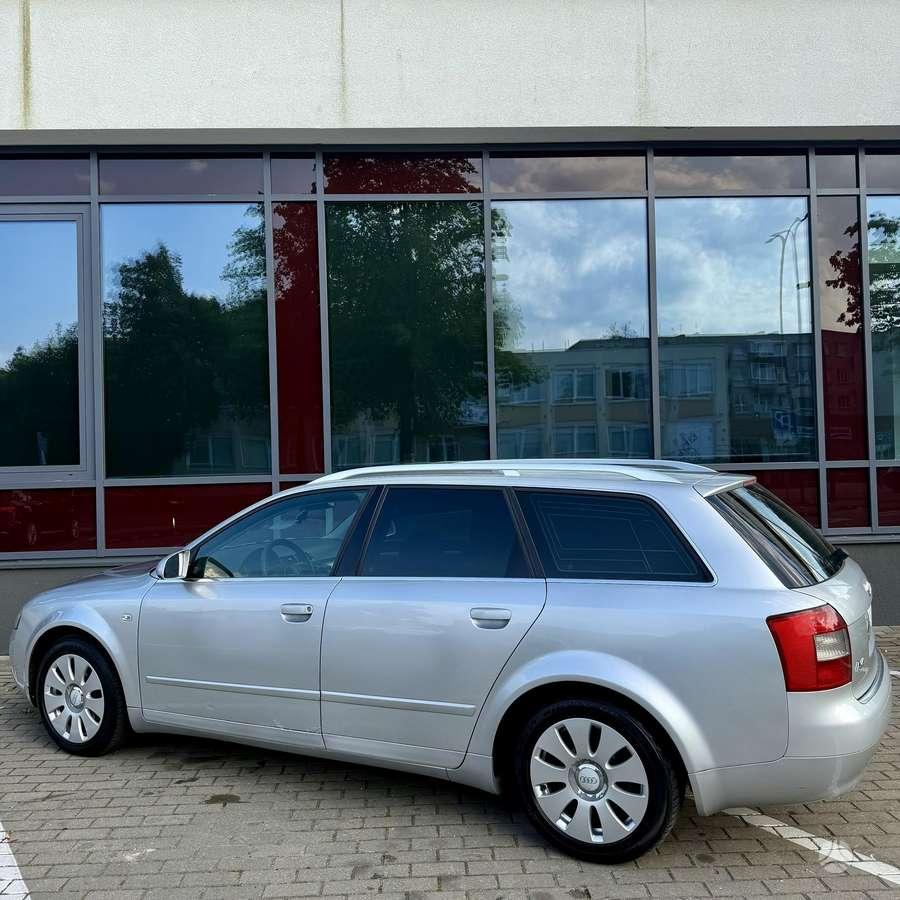 Pelēks Audi A4 2004 Kaišiadorys, ar dzinēja tilpumu 1.90 L un nobraukumu 430 tūkst. km par 1650 €, foto 9 vietnē AUTOMOTO.COM.LV