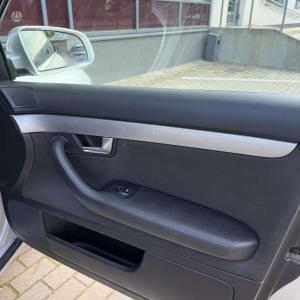 Pelēks Audi A4 2004 Kaišiadorys, ar dzinēja tilpumu 1.90 L un nobraukumu 430 tūkst. km par 1650 €, foto 14 vietnē AUTOMOTO.COM.LV