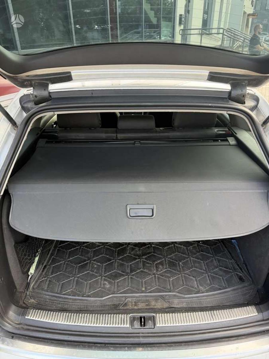 Pelēks Audi A4 2004 Kaišiadorys, ar dzinēja tilpumu 1.90 L un nobraukumu 430 tūkst. km par 1650 €, foto 15 vietnē AUTOMOTO.COM.LV