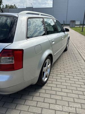 Pelēks Audi A4 2004 Rīga, ar dzinēja tilpumu 1.90 L un nobraukumu 319 tūkst. km par 2650 €, foto 9 vietnē AUTOMOTO.COM.LV