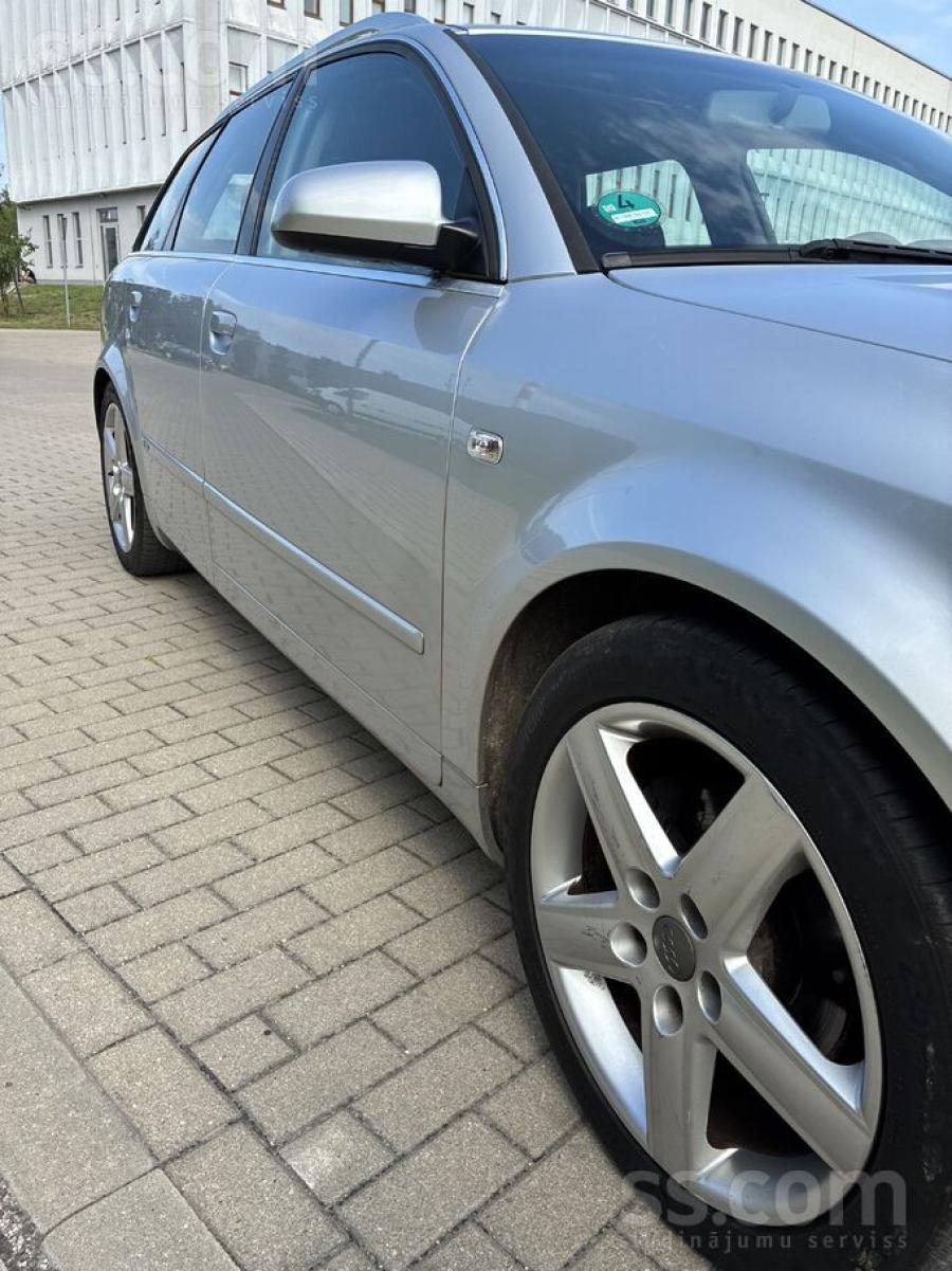 Pelēks Audi A4 2004 Rīga, ar dzinēja tilpumu 1.90 L un nobraukumu 319 tūkst. km par 2650 €, foto 13 vietnē AUTOMOTO.COM.LV