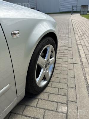 Pelēks Audi A4 2004 Rīga, ar dzinēja tilpumu 1.90 L un nobraukumu 319 tūkst. km par 2650 €, foto 17 vietnē AUTOMOTO.COM.LV