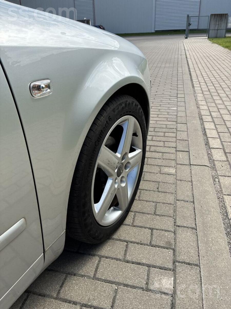 Pelēks Audi A4 2004 Rīga, ar dzinēja tilpumu 1.90 L un nobraukumu 319 tūkst. km par 2650 €, foto 17 vietnē AUTOMOTO.COM.LV