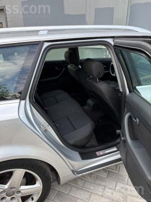 Pelēks Audi A4 2004 Rīga, ar dzinēja tilpumu 1.90 L un nobraukumu 319 tūkst. km par 2650 €, foto 25 vietnē AUTOMOTO.COM.LV