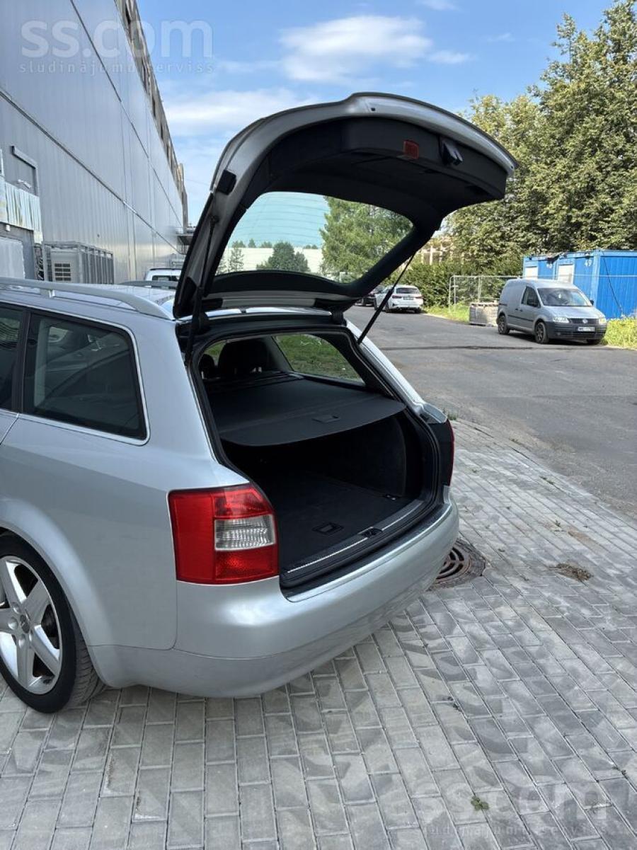 Pelēks Audi A4 2004 Rīga, ar dzinēja tilpumu 1.90 L un nobraukumu 319 tūkst. km par 2650 €, foto 26 vietnē AUTOMOTO.COM.LV