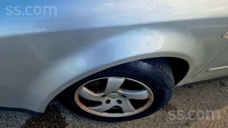 Pelēks Audi A4 2004 Cēsis, ar dzinēja tilpumu 1.90 L un nobraukumu 383 tūkst. km par 1700 €, foto 14 vietnē AUTOMOTO.COM.LV