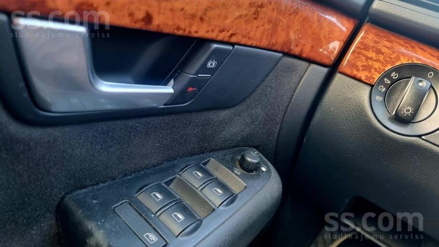 Pelēks Audi A4 2004 Cēsis, ar dzinēja tilpumu 1.90 L un nobraukumu 383 tūkst. km par 1700 €, foto 16 vietnē AUTOMOTO.COM.LV