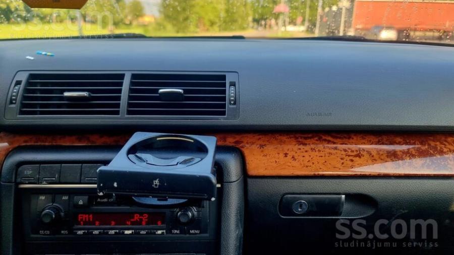 Pelēks Audi A4 2004 Cēsis, ar dzinēja tilpumu 1.90 L un nobraukumu 383 tūkst. km par 1700 €, foto 17 vietnē AUTOMOTO.COM.LV