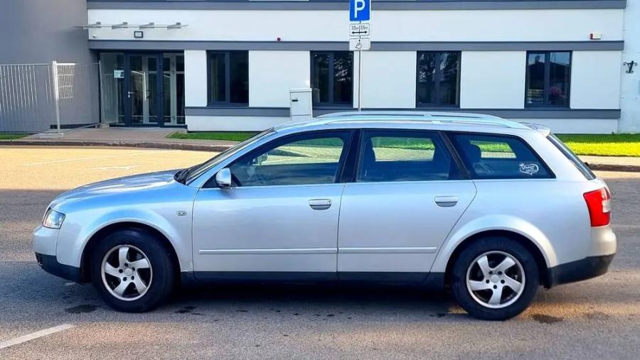 Grey Audi A4 2004 in Cesis, with an engine capacity of 1.90 L and mileage of 383 thousand km for 1700 €, photo 9 on AUTOMOTO.COM.LV