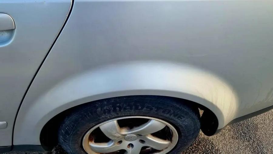 Grey Audi A4 2004 in Cesis, with an engine capacity of 1.90 L and mileage of 383 thousand km for 1700 €, photo 13 on AUTOMOTO.COM.LV