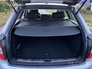 Grey Audi A4 2004 in Riga, with an engine capacity of 1.90 L and mileage of 348 thousand km for 2890 €, photo 9 on AUTOMOTO.COM.LV