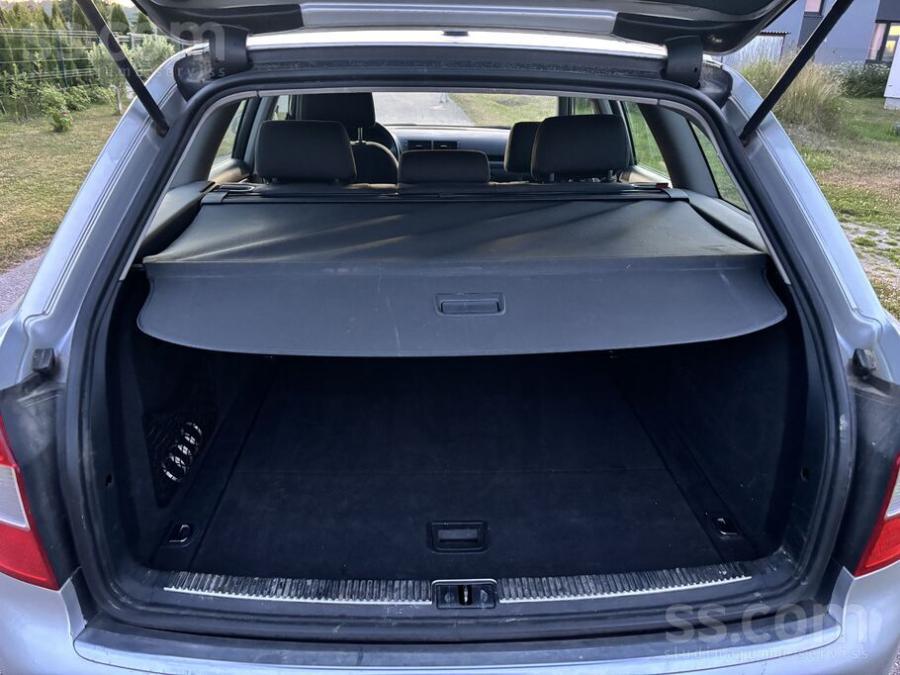Grey Audi A4 2004 in Riga, with an engine capacity of 1.90 L and mileage of 348 thousand km for 2890 €, photo 9 on AUTOMOTO.COM.LV