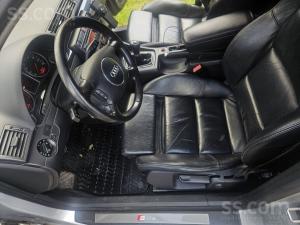 Pelēks Audi A4 2004 Rīga, ar dzinēja tilpumu 1.90 L un nobraukumu 291 tūkst. km par 2550 €, foto 12 vietnē AUTOMOTO.COM.LV