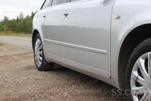 Grey Audi A4 2004 in Bauska, with an engine capacity of 1.90 L and mileage of 359 thousand km for 2250 €, photo 9 on AUTOMOTO.COM.LV