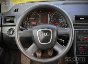 Pelēks Audi A4 2005 Rīga, ar dzinēja tilpumu 2.50 L un nobraukumu 284 tūkst. km par 1750 €, foto 10 vietnē AUTOMOTO.COM.LV