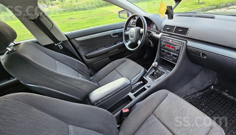 Pelēks Audi A4 2005 Jelgava, ar dzinēja tilpumu 2.00 L un nobraukumu 300 tūkst. km par 2350 €, foto 5 vietnē AUTOMOTO.COM.LV