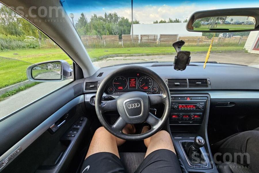 Pelēks Audi A4 2005 Jelgava, ar dzinēja tilpumu 2.00 L un nobraukumu 300 tūkst. km par 2350 €, foto 8 vietnē AUTOMOTO.COM.LV