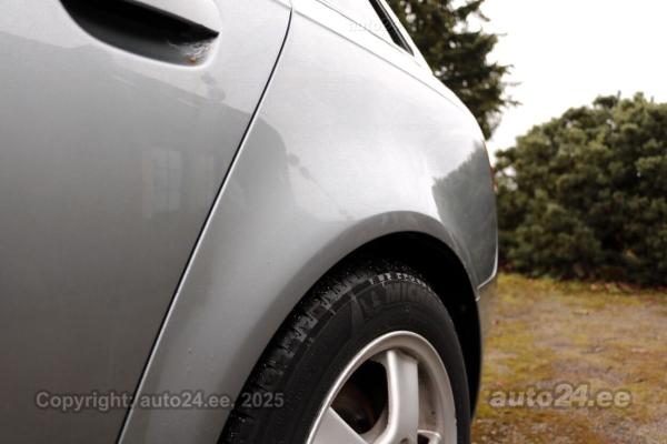Pelēks Audi A4 2005 Tallina, ar dzinēja tilpumu 2.00 L un nobraukumu 362 tūkst. km par 3000 €, foto 11 vietnē AUTOMOTO.COM.LV
