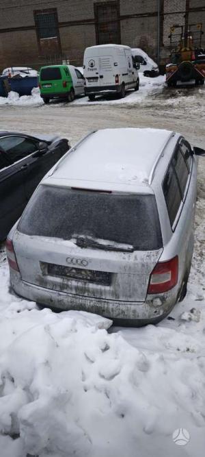 Pelēks Audi A4 2005 Liepāja, ar dzinēja tilpumu 1.90 L un nobraukumu 320 tūkst. km par 650 €, foto 3 vietnē AUTOMOTO.COM.LV