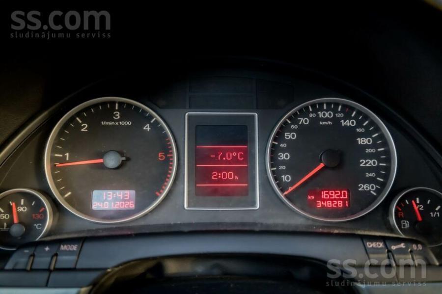 Grey Audi A4 2005 in Riga, with an engine capacity of 2.50 L and mileage of 348 thousand km for 2490 €, photo 15 on AUTOMOTO.COM.LV
