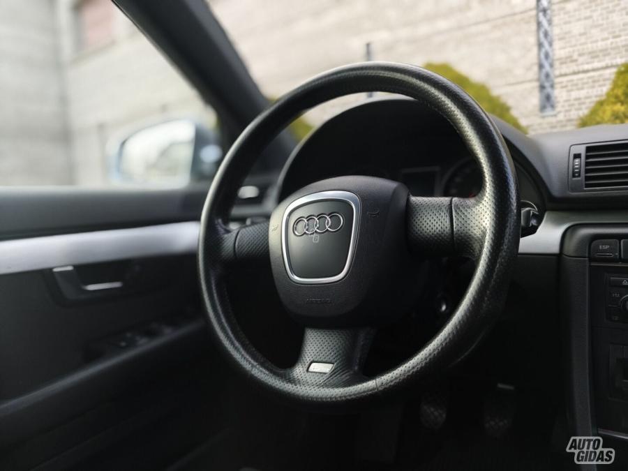 Pelēks Audi A4 2005 Alīta, ar dzinēja tilpumu 2.00 L un nobraukumu 339 tūkst. km par 2600 €, foto 12 vietnē AUTOMOTO.COM.LV