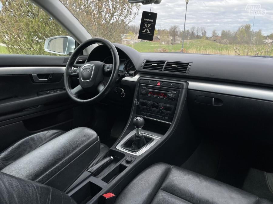 Pelēks Audi A4 2005 Šilutė, ar dzinēja tilpumu 2.00 L un nobraukumu 322 tūkst. km par 2450 €, foto 17 vietnē AUTOMOTO.COM.LV