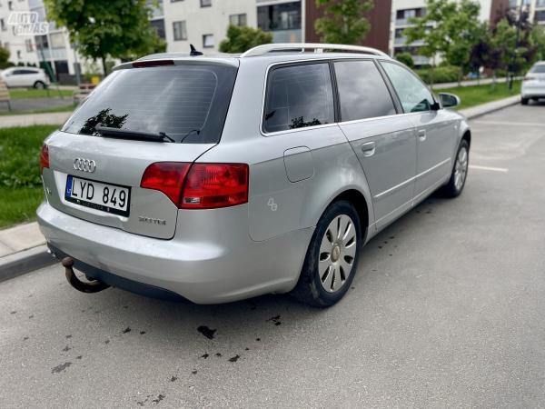 Pelēks Audi A4 2005 Viļņa, ar dzinēja tilpumu 2.00 L un nobraukumu 340 tūkst. km par 2300 €, foto 3 vietnē AUTOMOTO.COM.LV