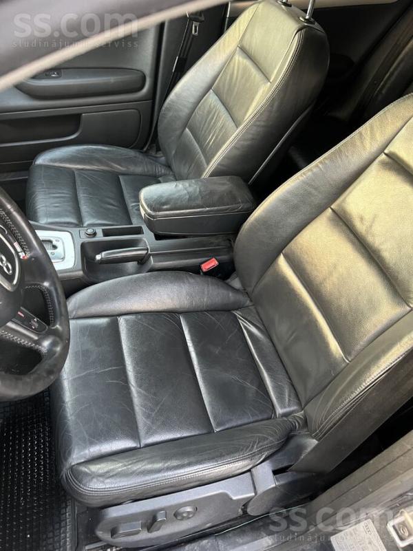 Grey Audi A4 2005 in Riga, with an engine capacity of 2.50 L and mileage of 280 thousand km for 2250 €, photo 6 on AUTOMOTO.COM.LV