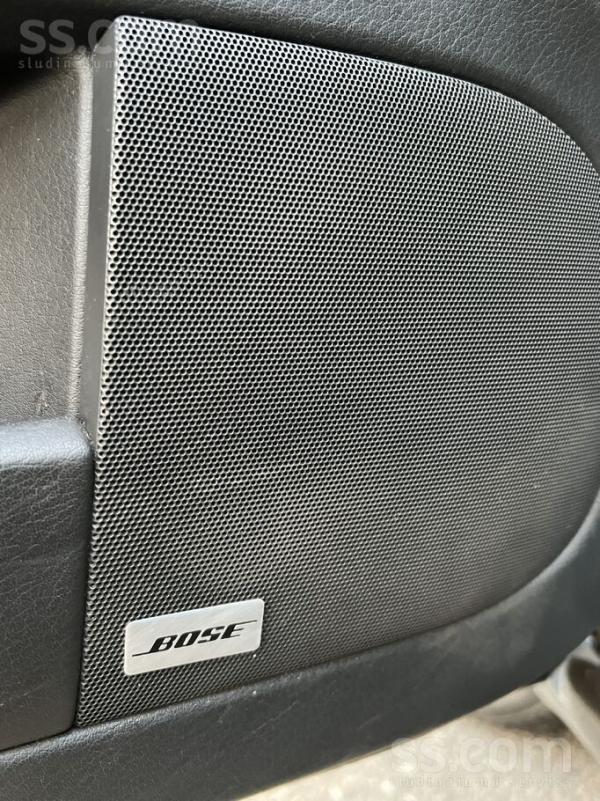 Grey Audi A4 2005 in Riga, with an engine capacity of 2.50 L and mileage of 280 thousand km for 2250 €, photo 10 on AUTOMOTO.COM.LV