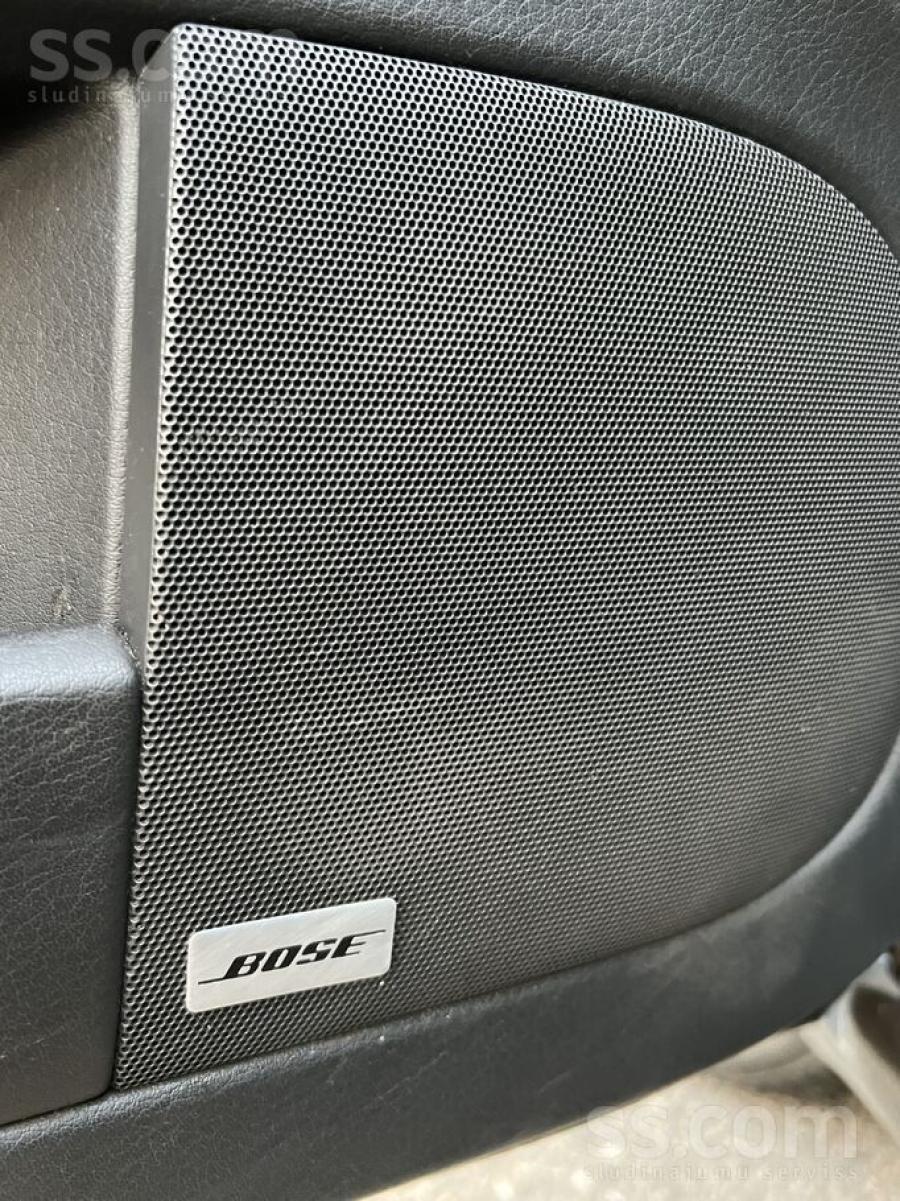 Grey Audi A4 2005 in Riga, with an engine capacity of 2.50 L and mileage of 280 thousand km for 2250 €, photo 11 on AUTOMOTO.COM.LV