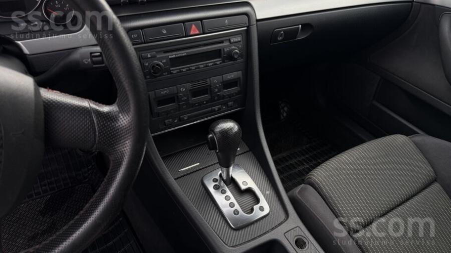 Grey Audi A4 2005 in Riga, with an engine capacity of 2.00 L and mileage of 291 thousand km for 2700 €, photo 7 on AUTOMOTO.COM.LV