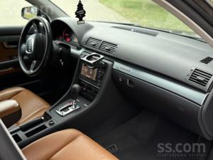 Серый Ауди А4 2005 в Елгава, объемом двигателя 3.00 л и пробегом 310 тыс. км за 3390 €, фото 16 на AUTOMOTO.COM.LV