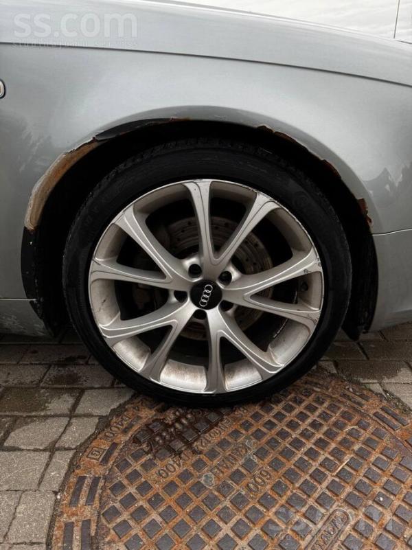 Pelēks Audi A4 2005 Rēzekne, ar dzinēja tilpumu 3.00 L un nobraukumu 330 tūkst. km par 2500 €, foto 10 vietnē AUTOMOTO.COM.LV