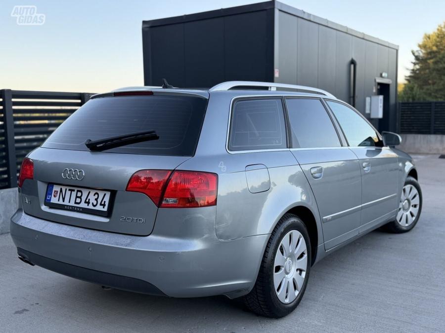 Pelēks Audi A4 2005 Viļņa, ar dzinēja tilpumu 2.00 L un nobraukumu 399 tūkst. km par 2500 €, foto 5 vietnē AUTOMOTO.COM.LV