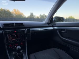 Pelēks Audi A4 2005 Viļņa, ar dzinēja tilpumu 2.00 L un nobraukumu 399 tūkst. km par 2500 €, foto 10 vietnē AUTOMOTO.COM.LV