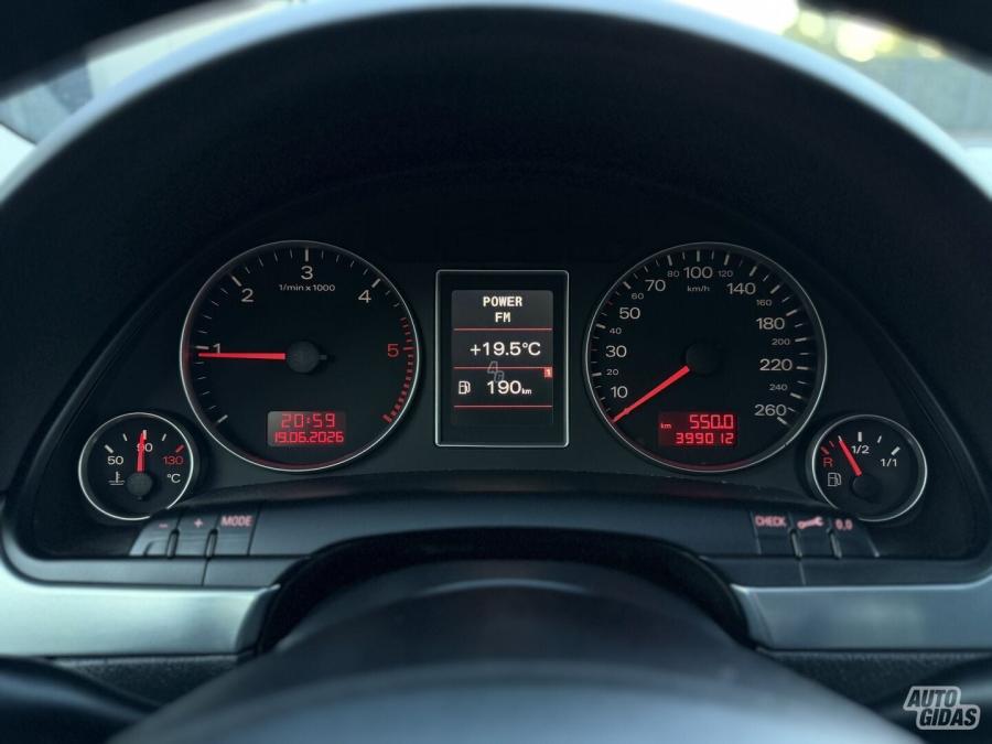 Pelēks Audi A4 2005 Viļņa, ar dzinēja tilpumu 2.00 L un nobraukumu 399 tūkst. km par 2500 €, foto 12 vietnē AUTOMOTO.COM.LV