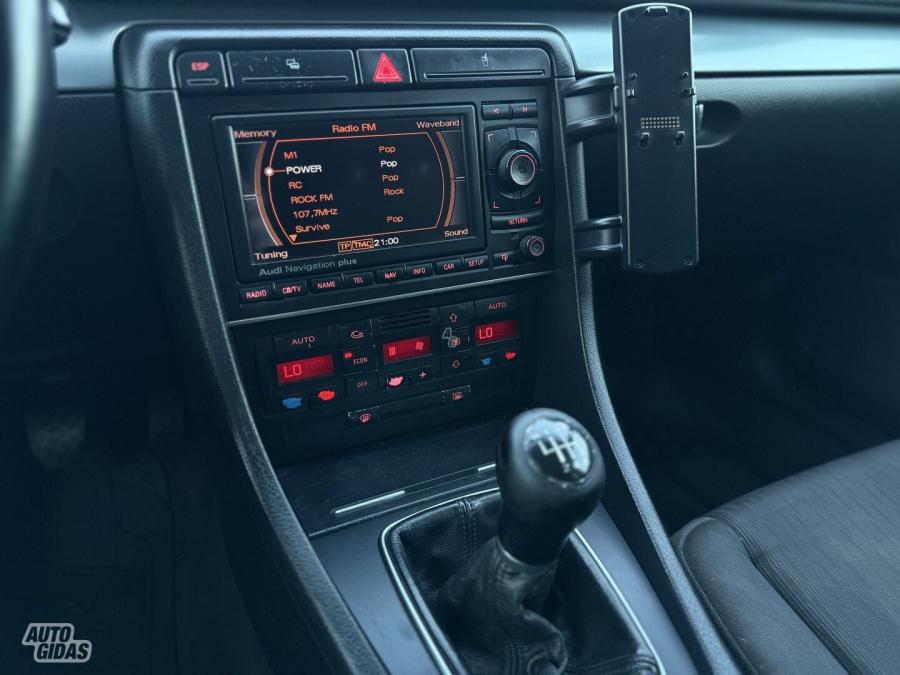 Pelēks Audi A4 2005 Viļņa, ar dzinēja tilpumu 2.00 L un nobraukumu 399 tūkst. km par 2500 €, foto 13 vietnē AUTOMOTO.COM.LV