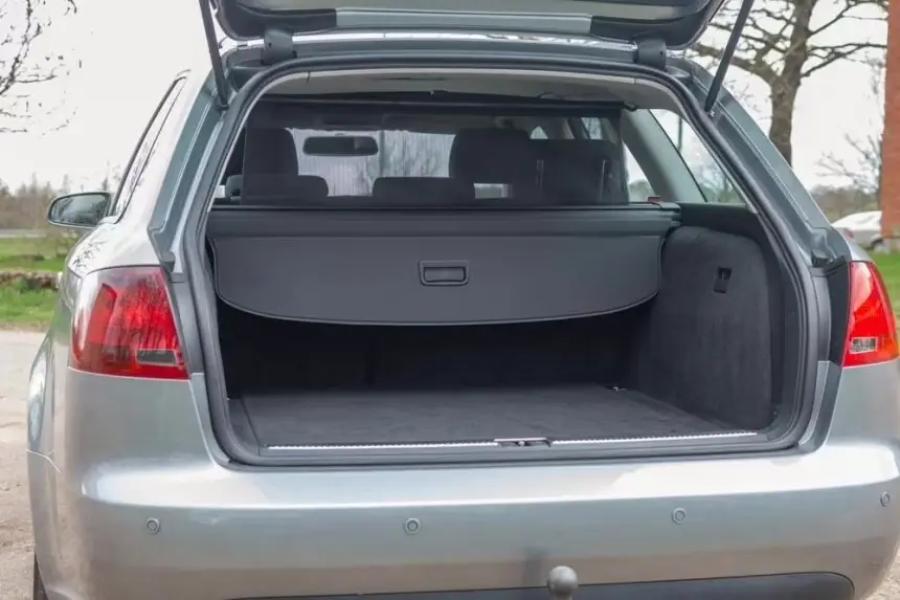 Pelēks Audi A4 2005 Grobiņa, ar dzinēja tilpumu 2.00 L un nobraukumu 269 tūkst. km par 3500 €, foto 18 vietnē AUTOMOTO.COM.LV