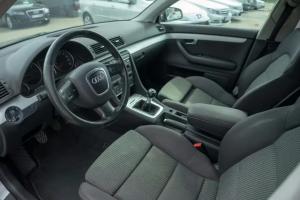 Pelēks Audi A4 2005 Liepāja, ar dzinēja tilpumu 2.00 L un nobraukumu 363 tūkst. km par 1600 €, foto 9 vietnē AUTOMOTO.COM.LV