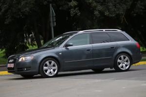 Grey Audi A4 2005 in Riga, with an engine capacity of 2.50 L and mileage of 463 thousand km for 1790 €, photo 6 on AUTOMOTO.COM.LV