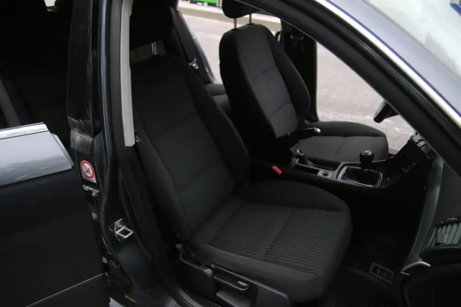 Grey Audi A4 2005 in Riga, with an engine capacity of 2.50 L and mileage of 463 thousand km for 1790 €, photo 15 on AUTOMOTO.COM.LV