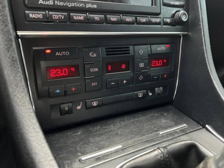 Pelēks Audi A4 2005 Rēzekne, ar dzinēja tilpumu 3.00 L un nobraukumu 341 tūkst. km par 3850 €, foto 17 vietnē AUTOMOTO.COM.LV