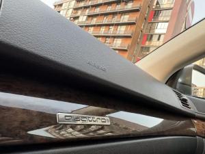 Grey Audi A4 2005 in Riga, with an engine capacity of 3.00 L and mileage of 301 thousand km for 2990 €, photo 14 on AUTOMOTO.COM.LV