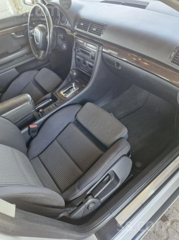 Grey Audi A4 2005 in Ventspils, with an engine capacity of 3.00 L and mileage of 327 thousand km for 2600 €, photo 7 on AUTOMOTO.COM.LV