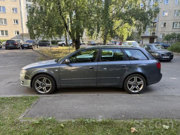 Pelēks Audi A4 2005 Rīga, ar dzinēja tilpumu 3.00 L un nobraukumu 301 tūkst. km par 1700 €, foto 4 vietnē AUTOMOTO.COM.LV
