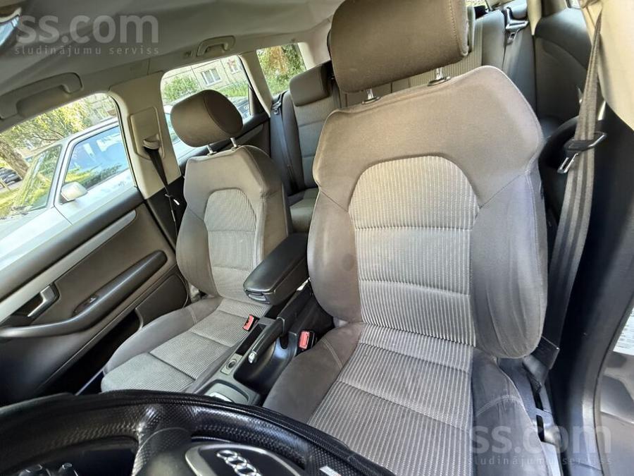 Grey Audi A4 2005 in Riga, with an engine capacity of 3.00 L and mileage of 301 thousand km for 1700 €, photo 12 on AUTOMOTO.COM.LV