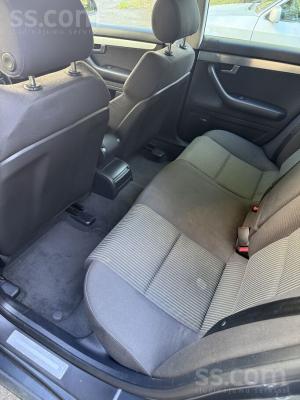 Grey Audi A4 2005 in Riga, with an engine capacity of 3.00 L and mileage of 301 thousand km for 1700 €, photo 13 on AUTOMOTO.COM.LV