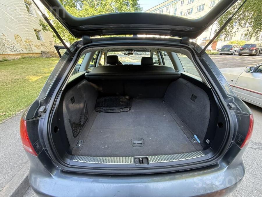 Grey Audi A4 2005 in Riga, with an engine capacity of 3.00 L and mileage of 301 thousand km for 1700 €, photo 14 on AUTOMOTO.COM.LV