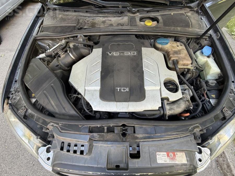 Grey Audi A4 2005 in Riga, with an engine capacity of 3.00 L and mileage of 301 thousand km for 1700 €, photo 16 on AUTOMOTO.COM.LV