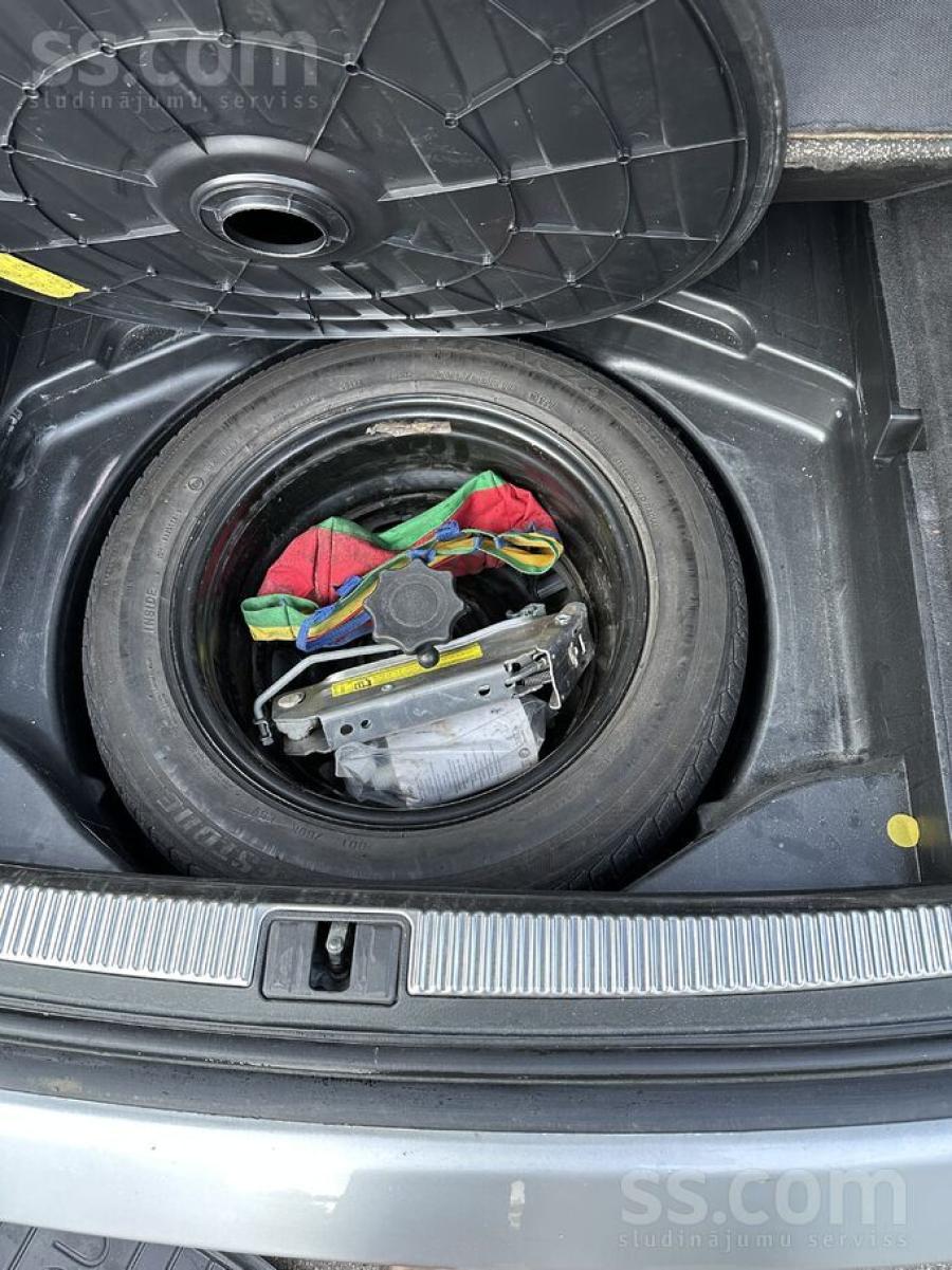Grey Audi A4 2005 in Riga, with an engine capacity of 1.90 L and mileage of 435 thousand km for 2500 €, photo 14 on AUTOMOTO.COM.LV